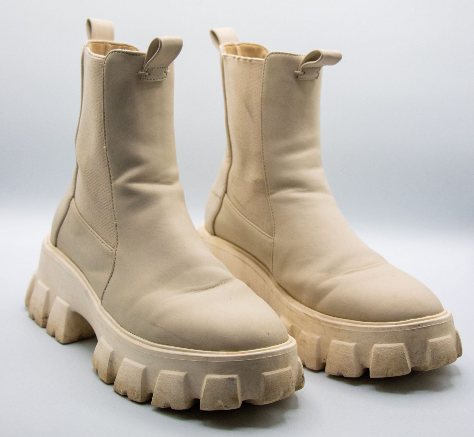 Space Boots Levitating Somewhere on Turtle Island (+Video) - The Shoe ...
